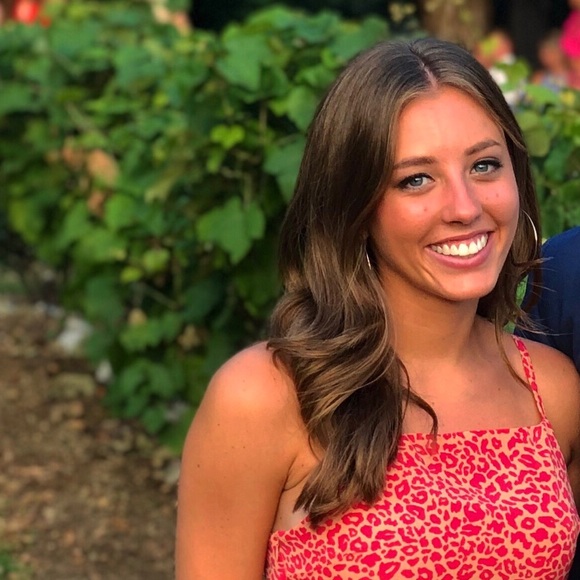 Lauren's Closet (@laurenreddoch13) | Poshmark